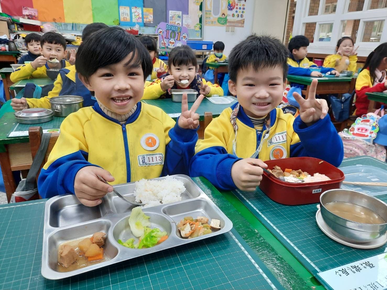 Free Nutritional Lunch Program for Elementary and Junior High Schools